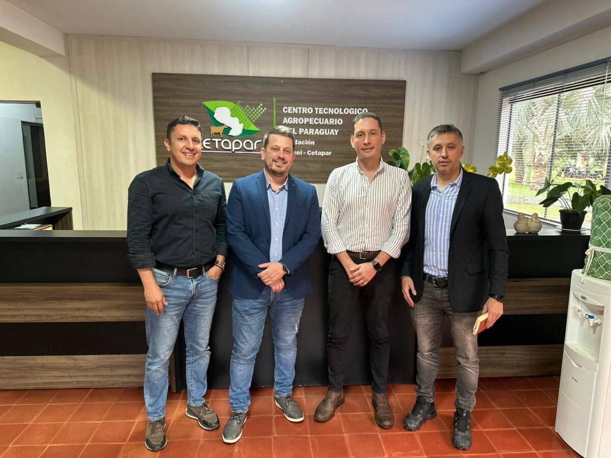 Visita de la Comitiva de la Escuela de Recibidores de Granos a CETAPAR ...